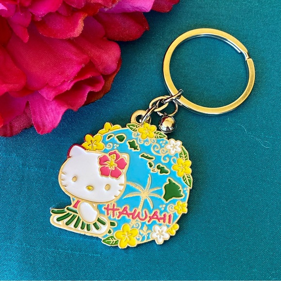 Hello Kitty | Accessories | New Hawaii Hello Kitty Limited Edition ...